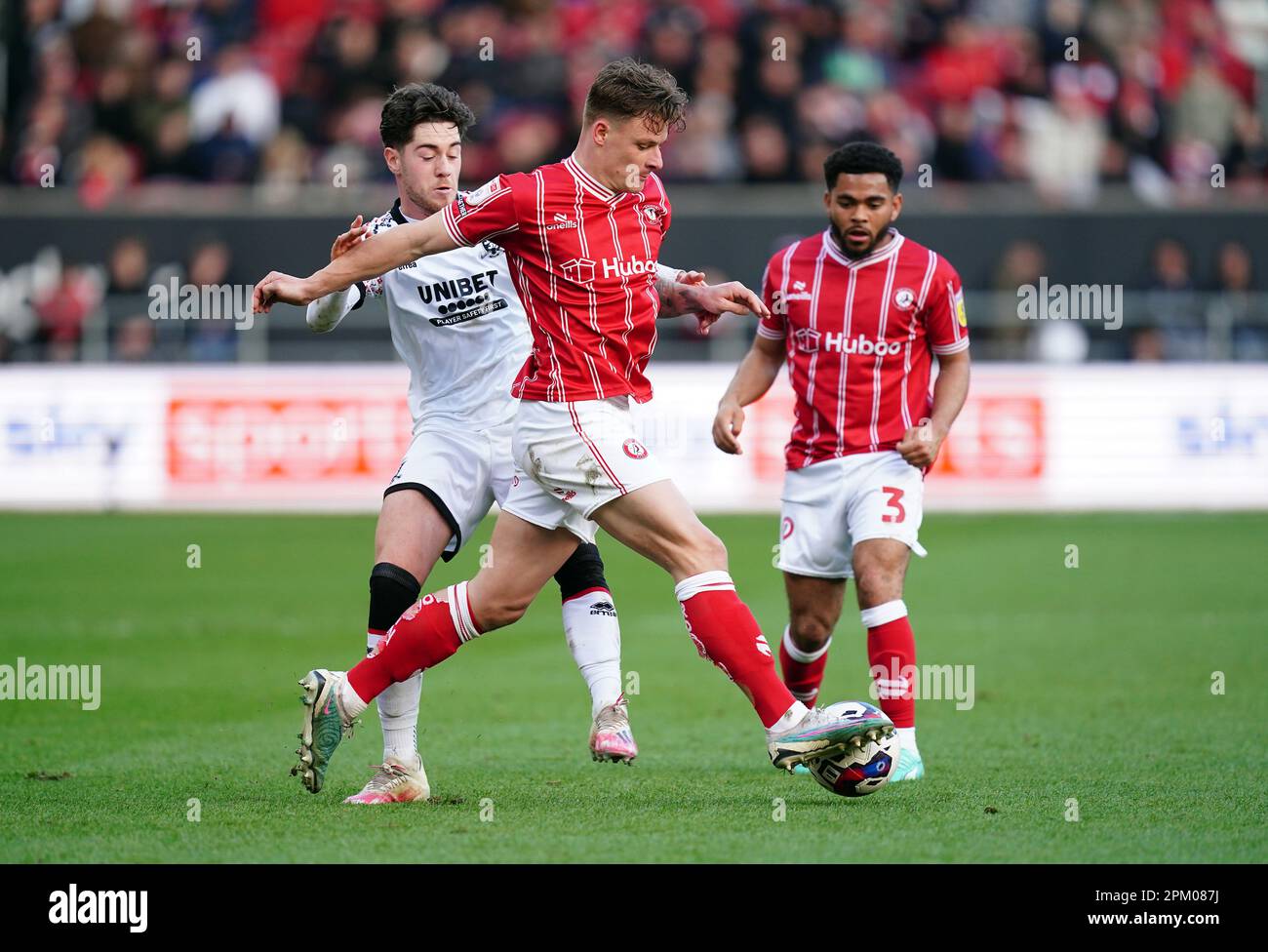 Bristol City's Cameron Pring and Middlesbrough's Sonny Finch during the ...