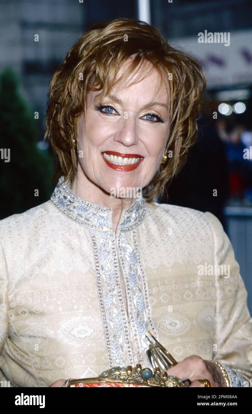 **FILE PHOTO** Elizabeth Hubbard Has Passed Away. Elizabeth Hubbard ...