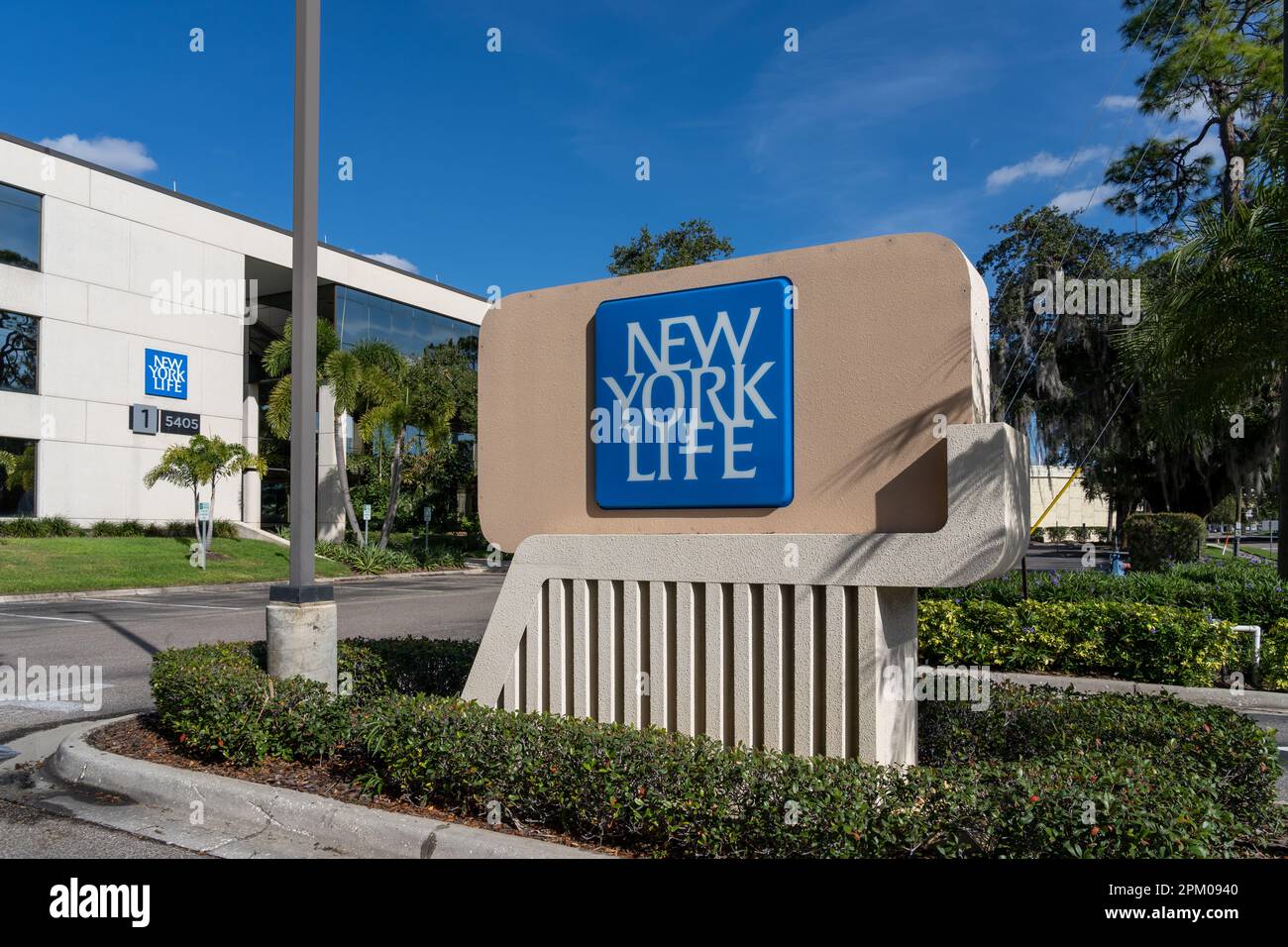 Office campus hi-res stock photography and images - Alamy