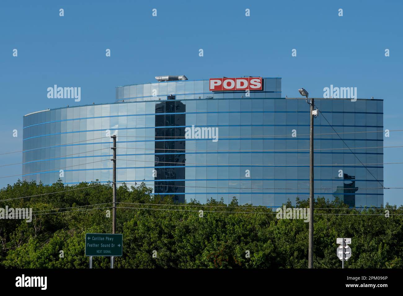 Pods moving storage container hi-res stock photography and images - Alamy