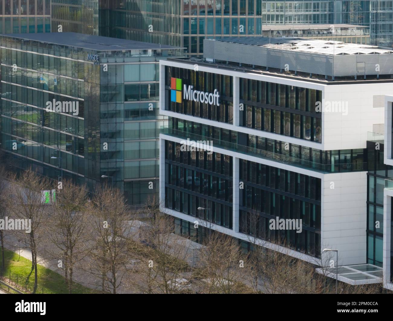 Microsoft building sign word hi-res stock photography and images - Alamy