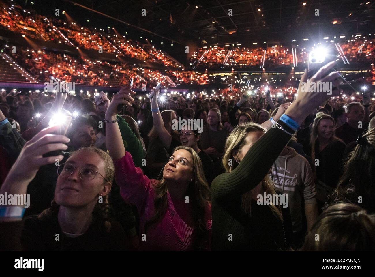 ROTTERDAM - Fans during Nick & Simon's last farewell concert in ...
