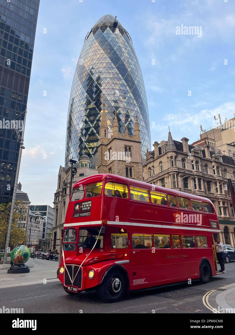 London, UK. 29th Oct, 2022. A historic double-decker bus (double-decker ...
