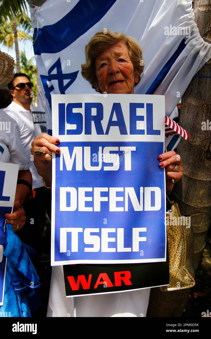 MIAMI -FLORIDA-USA- 20-07-2014- Israelis attend a rally in Soutth Beach ...