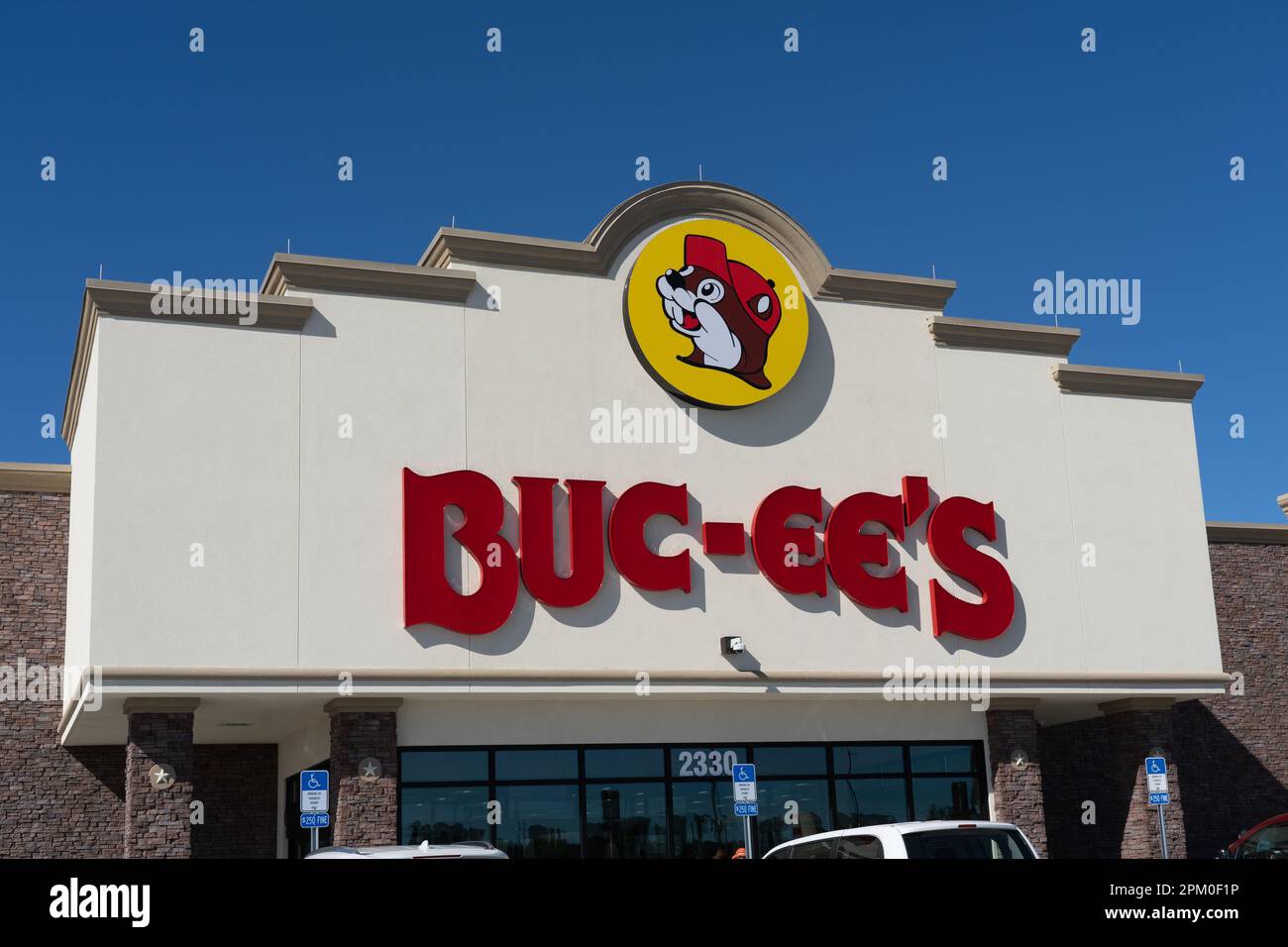 Buc ees travel centers hi-res stock photography and images - Alamy