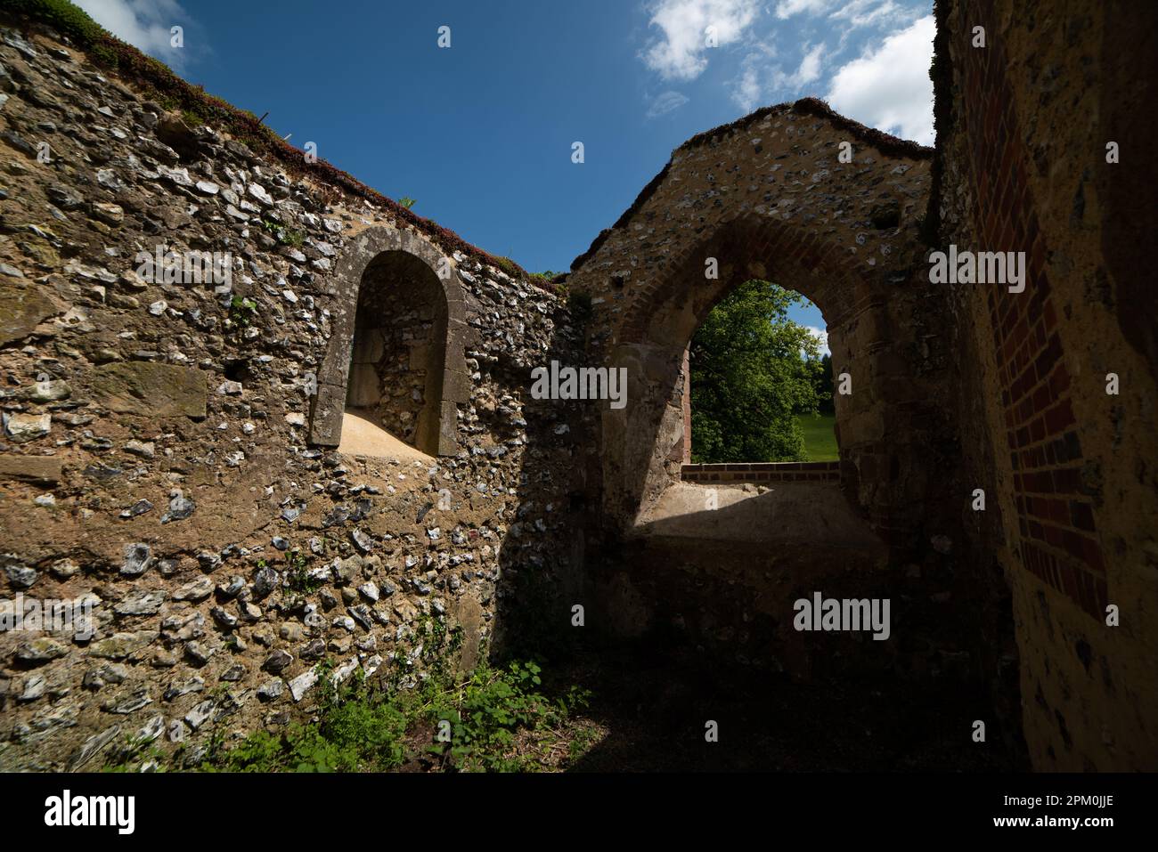 Medieval wall mediaeval paintings hi-res stock photography and images ...