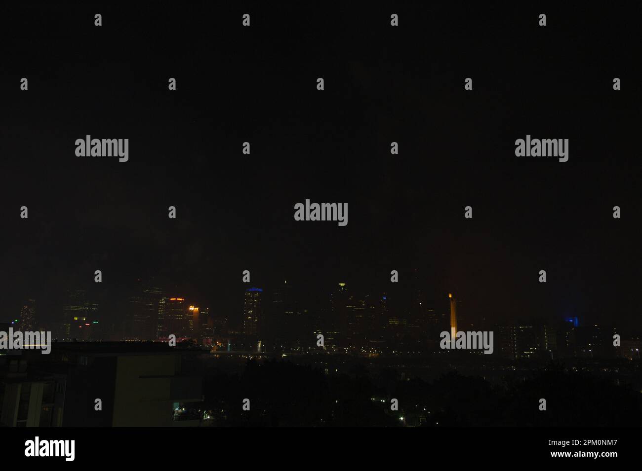 Fireworks over the Brisbane river during the annual Brisbane Riverfire ...
