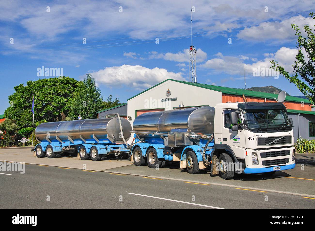 Fonterra milk tanker, Tākaka, Tasman District, South Island, New ...