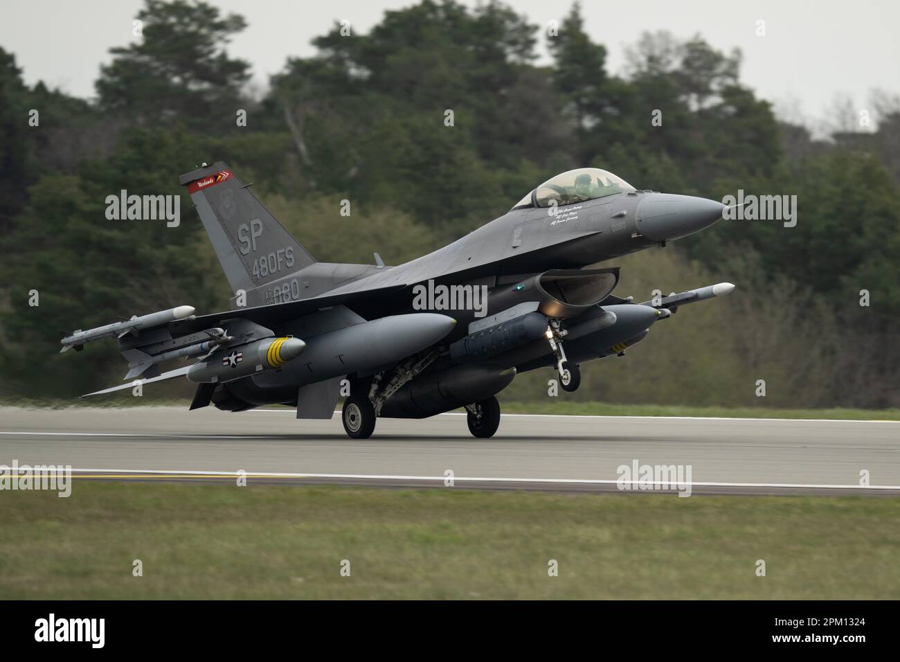 A U.S. Air Force F-16CM Fighting Falcon from the 480th Fighter Squadron ...