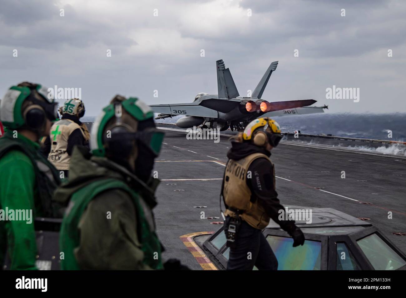 230408-N-BI507-1041 PHILIPPINE SEA (Apr 08, 2023) An F/A-18E Super ...