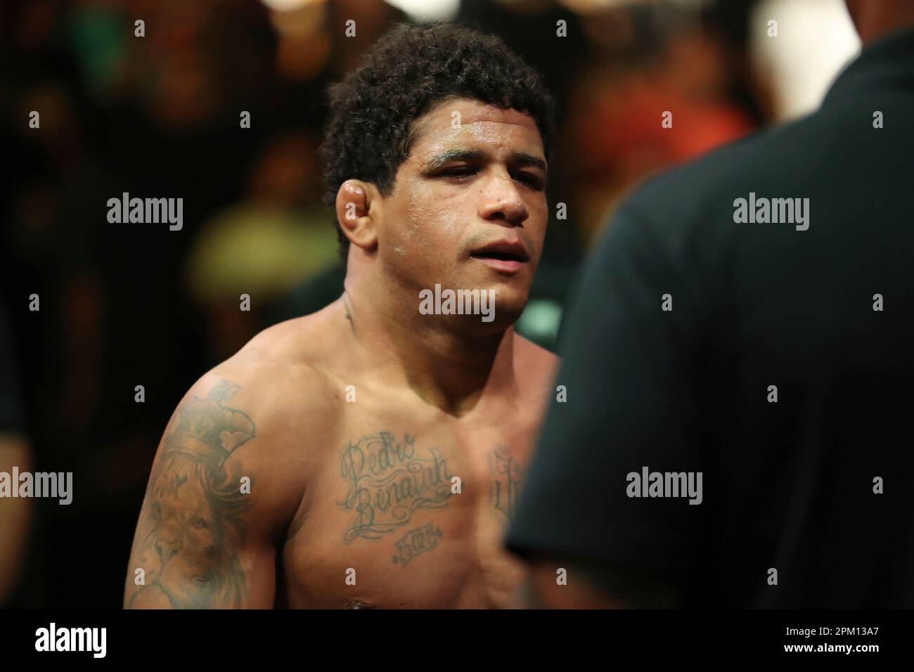 MIAMI, FLORIDA - APRIL 8: Gilbert Burns prepares to fight Jorge ...