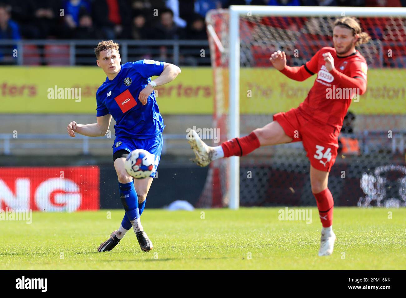 Sims group hi-res stock photography and images - Alamy