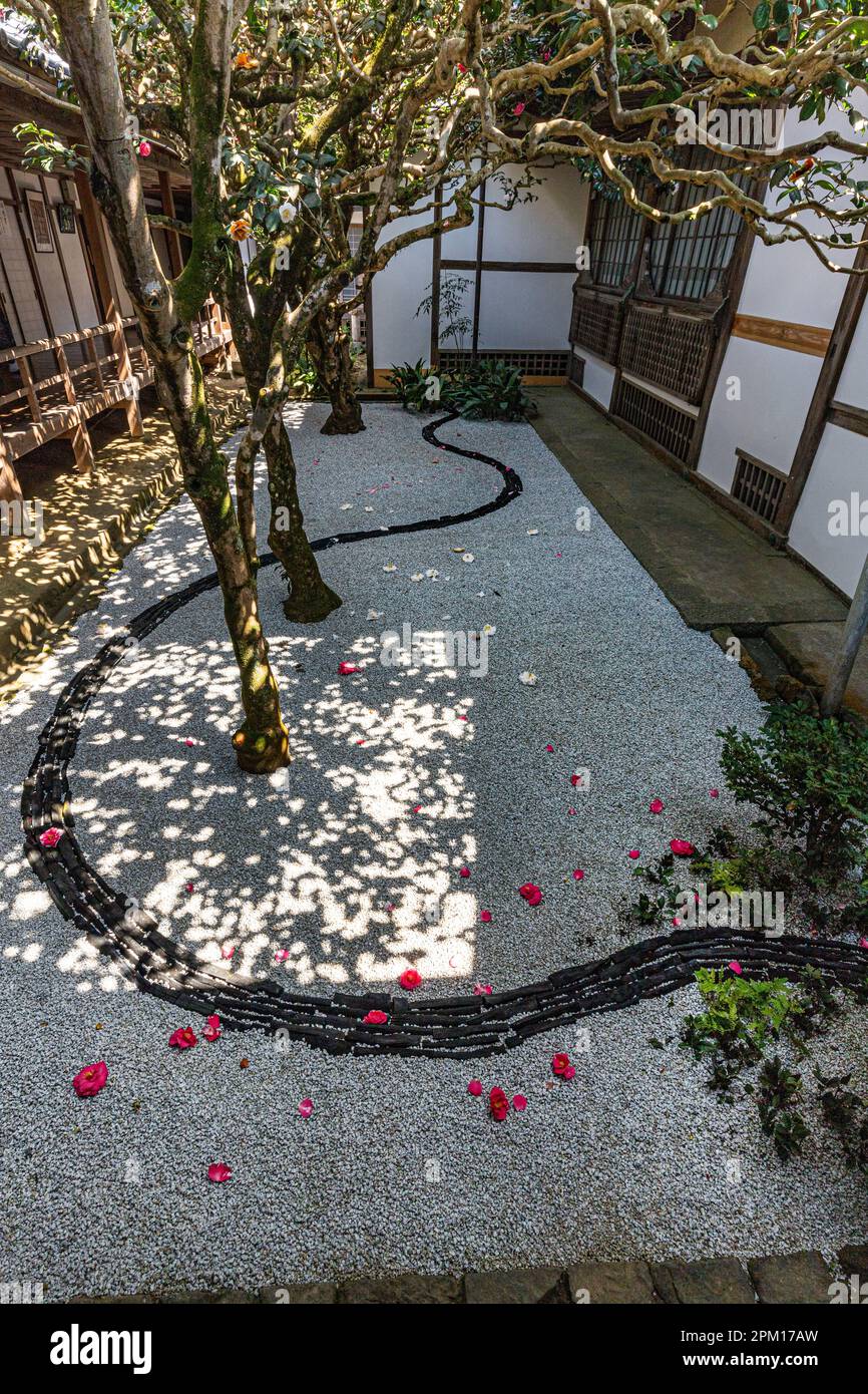 Honen-in Empty River - Honen-in was established in 1680 to honor Honen ...