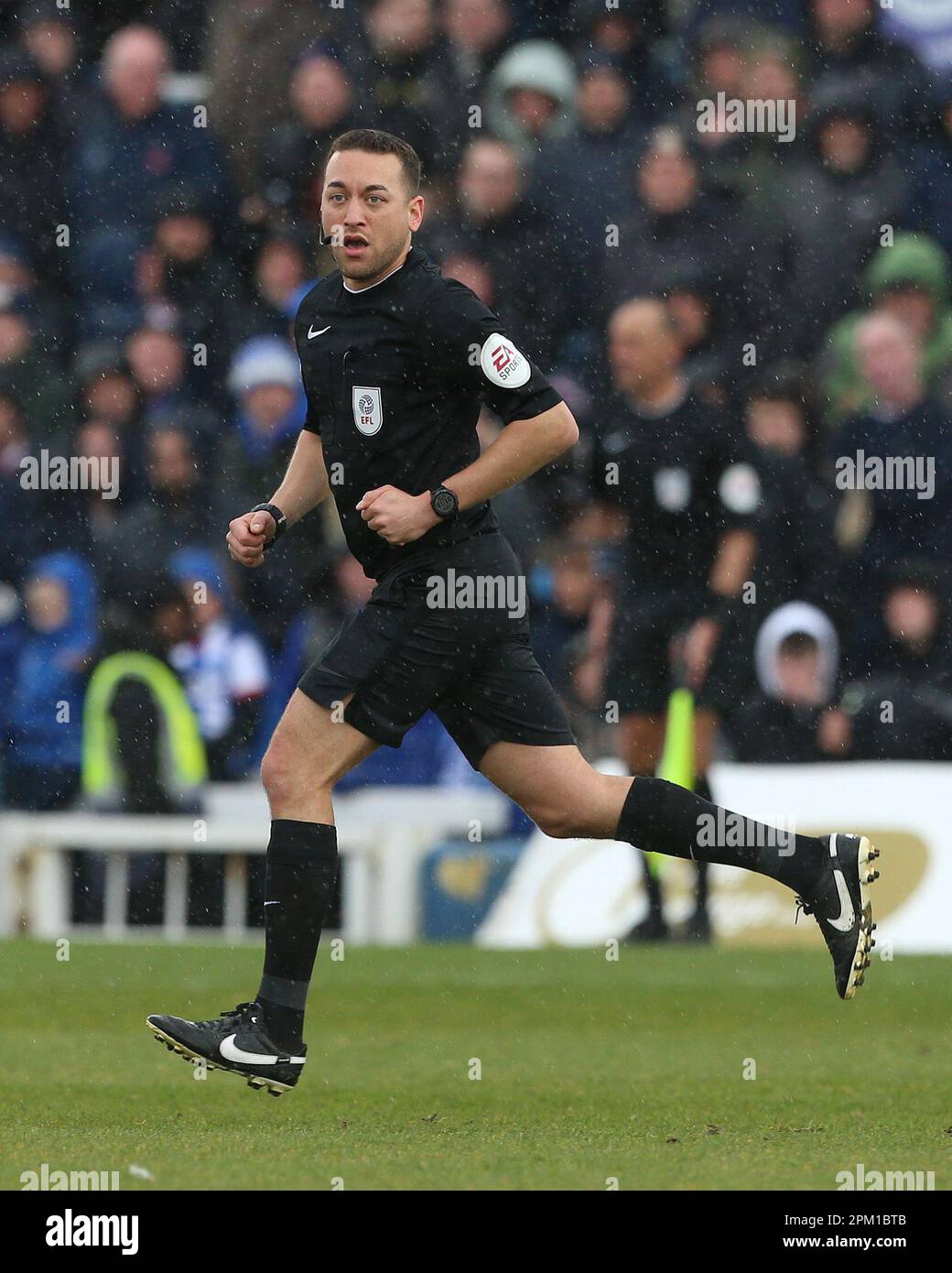 Paul howard referee hi-res stock photography and images - Alamy