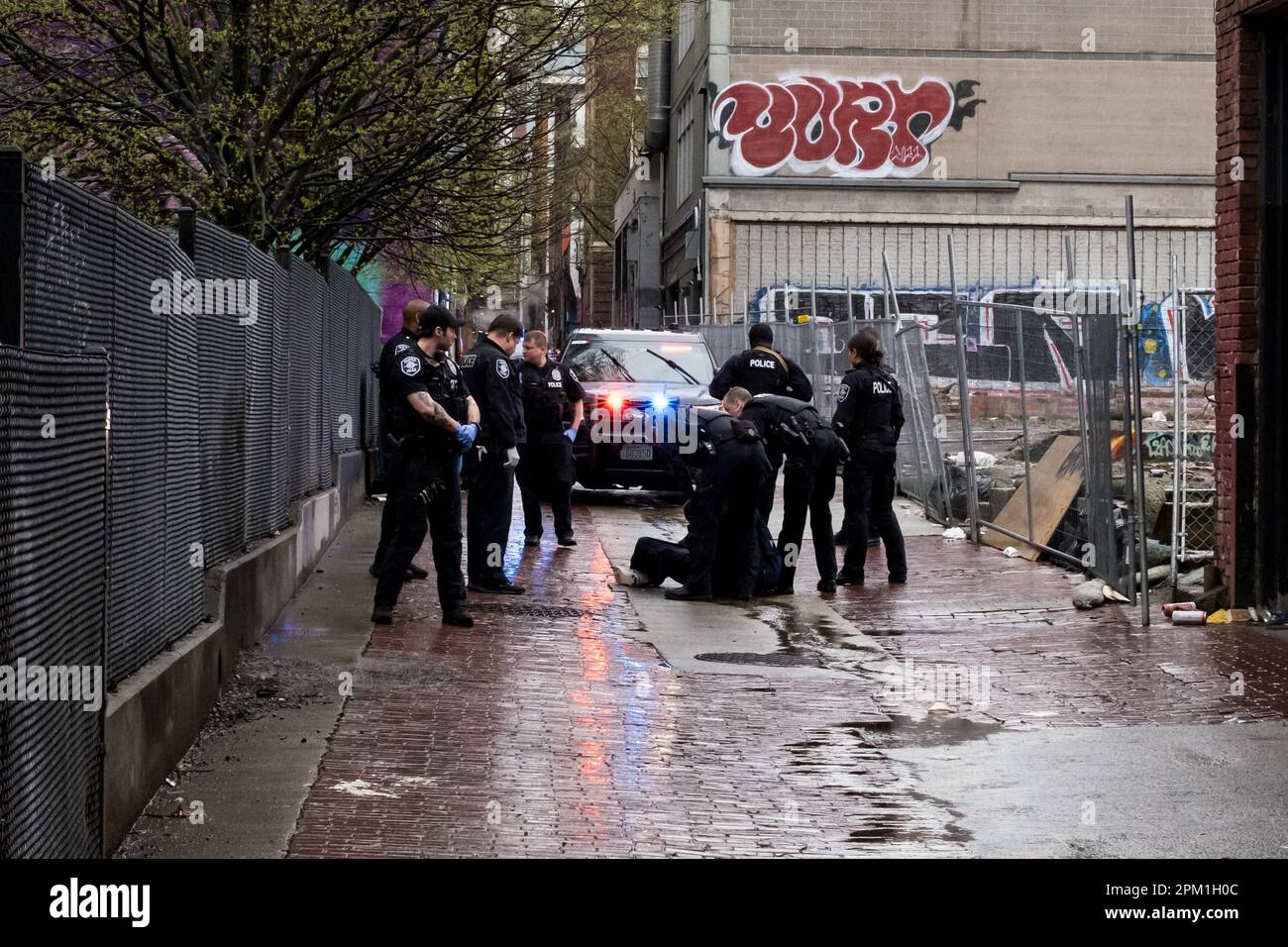 Seattle, USA. 10 Apr, 2023. At rush hour just after 5:00pm Police ...
