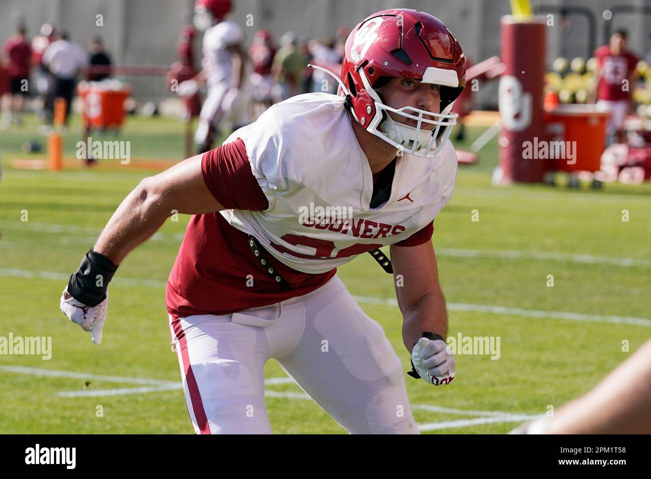 Oklahoma linebacker Danny Stutsman during an NCAA college football ...