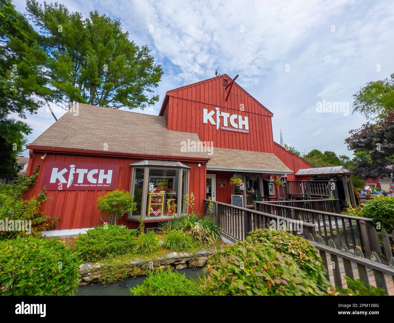 Historic shop in Old Mystic Village in summer in village of Mystic ...