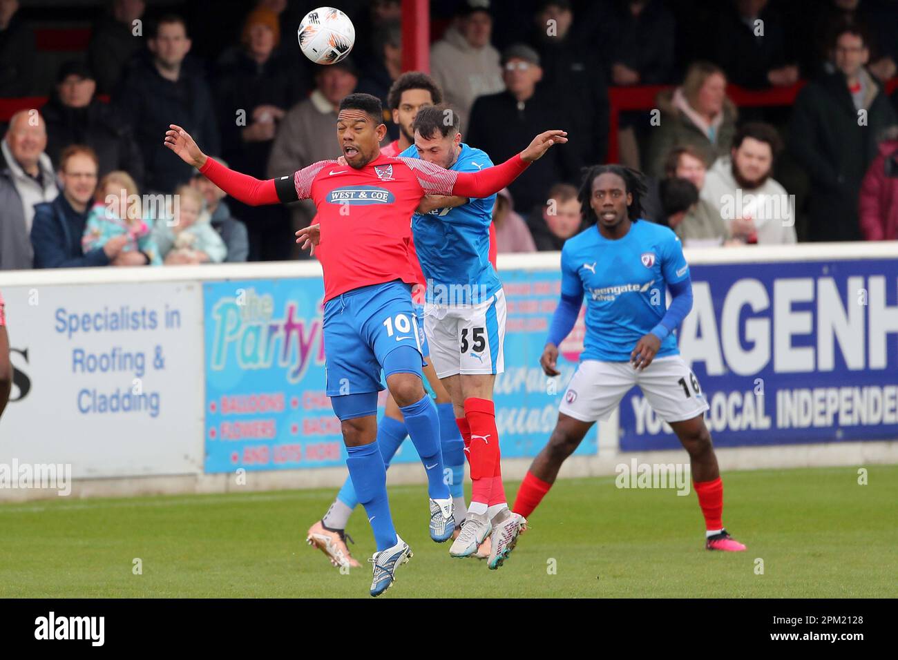 Angelo Balanta of Dagenham and Redbridge and Mike Jones of Chesterfield ...