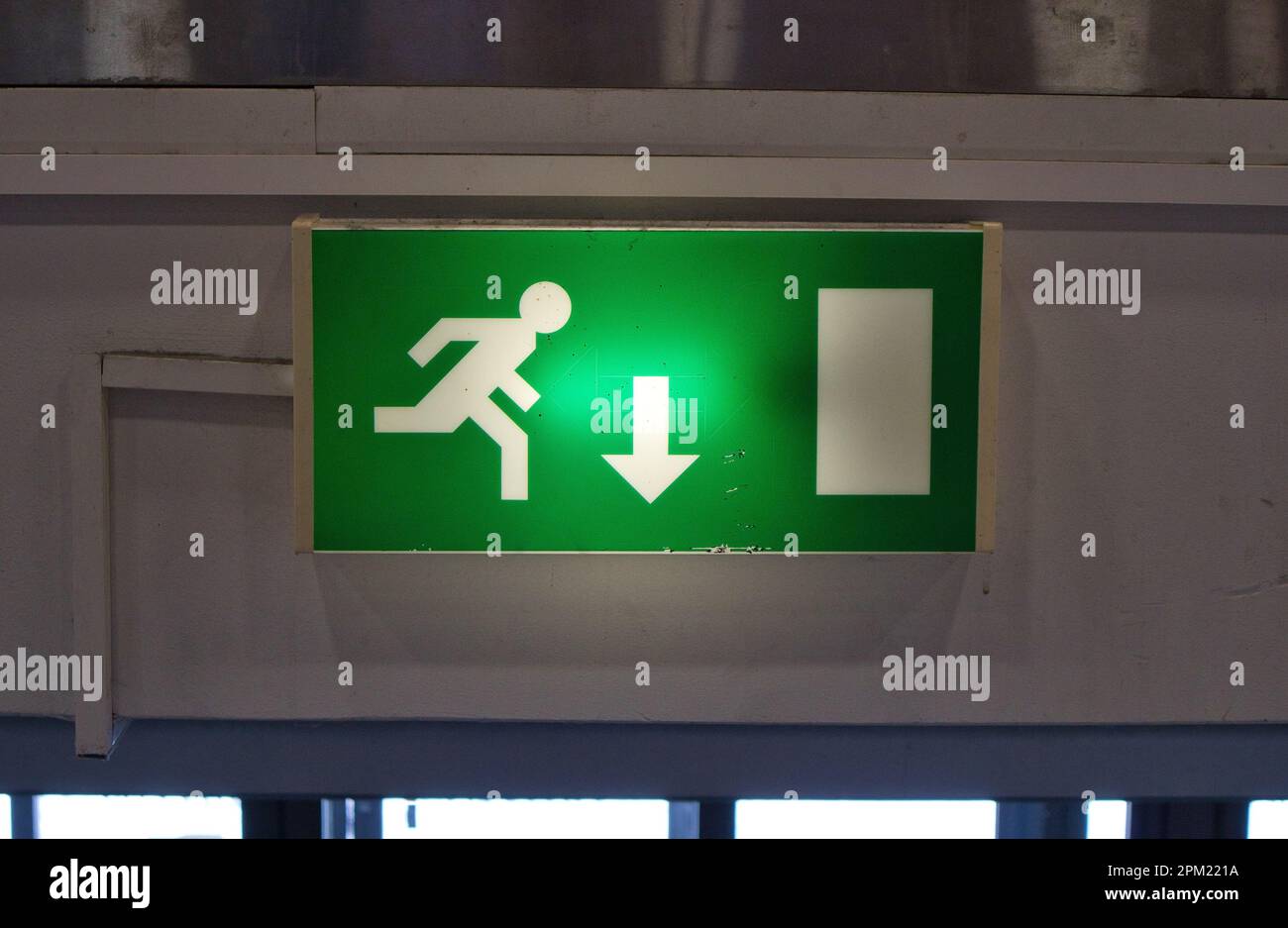 Running man emergency exit sign hi-res stock photography and images - Alamy