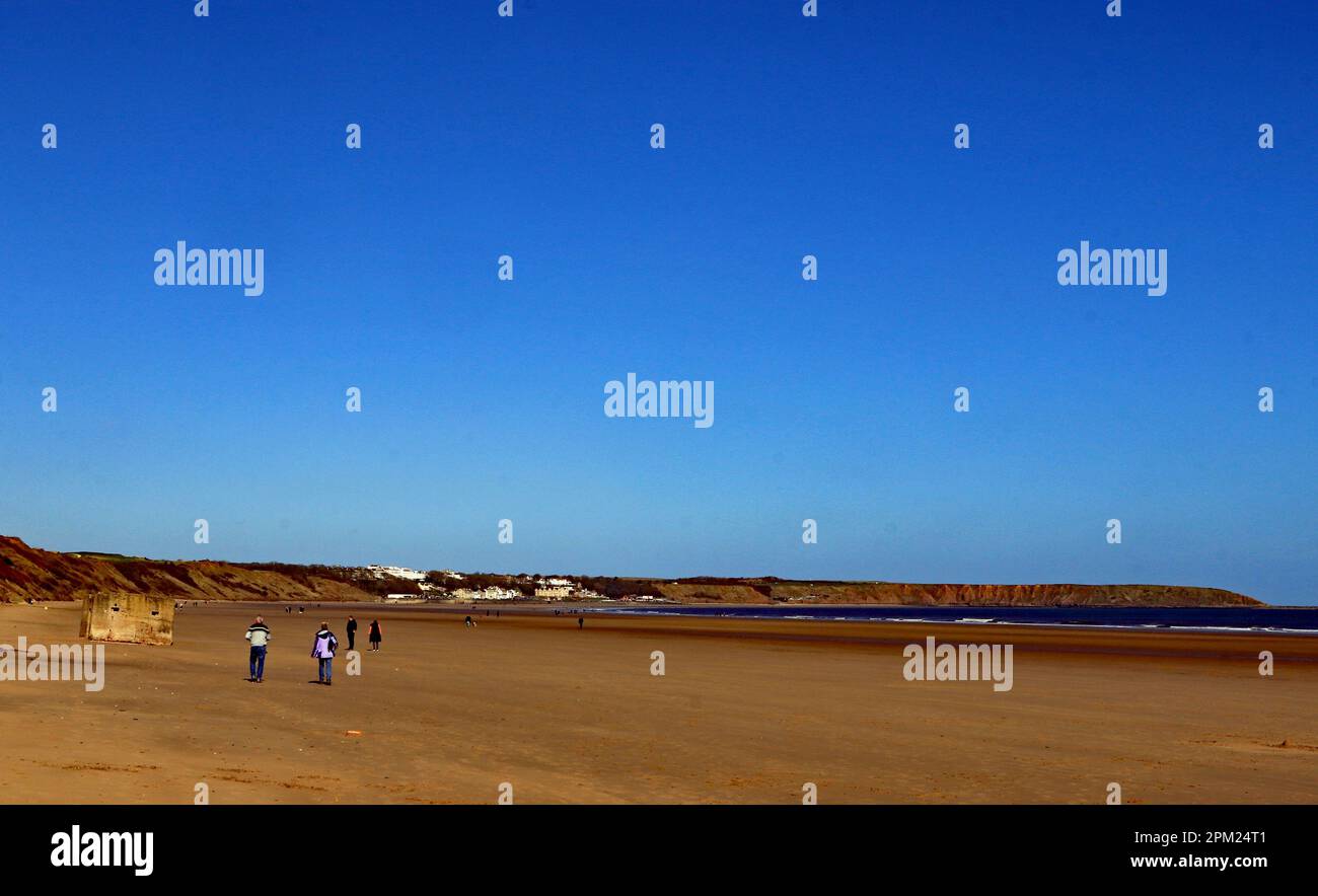 Flat cliffs, filey yorkshire hi-res stock photography and images - Alamy