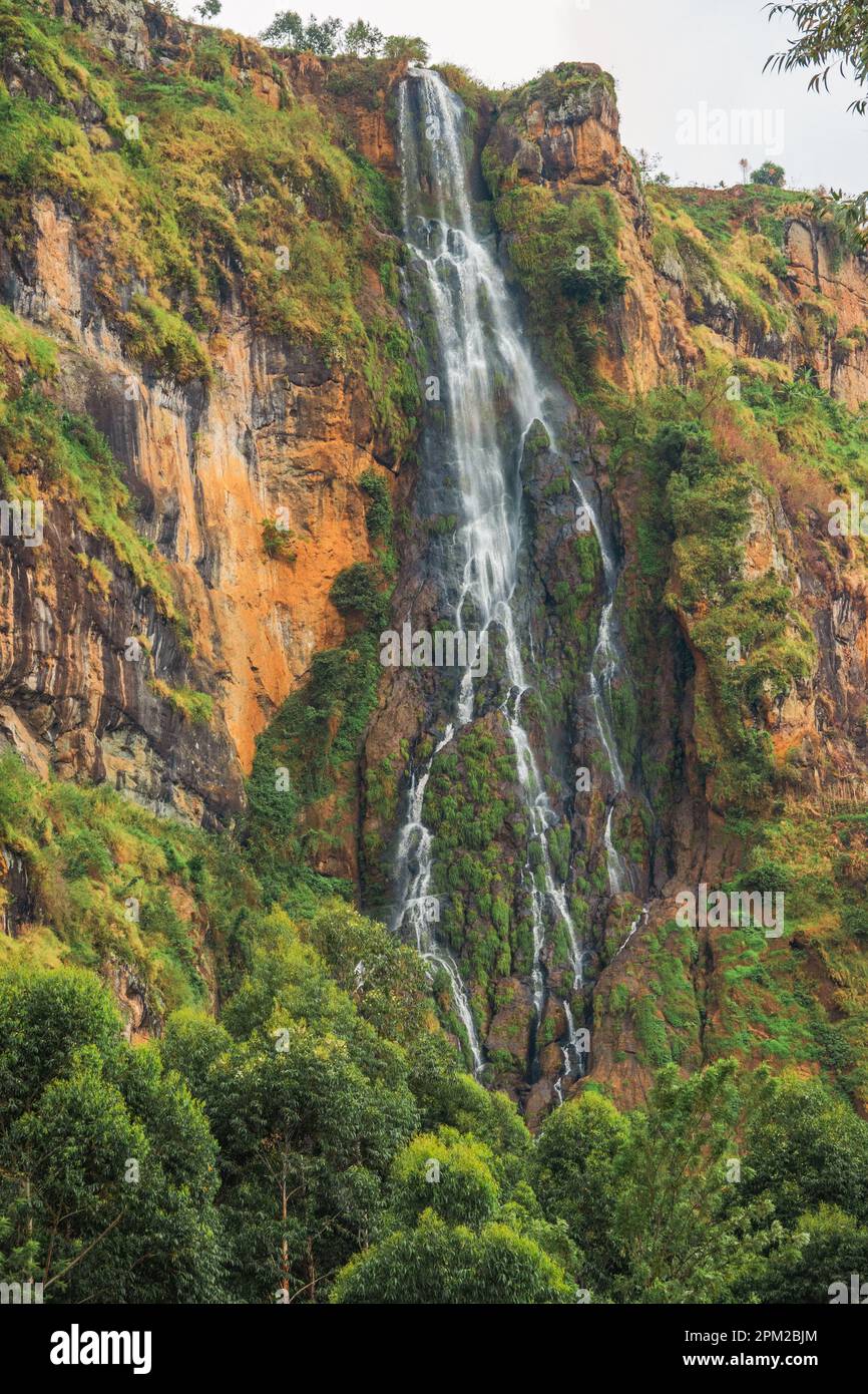 Jinja waterfall hi-res stock photography and images - Alamy