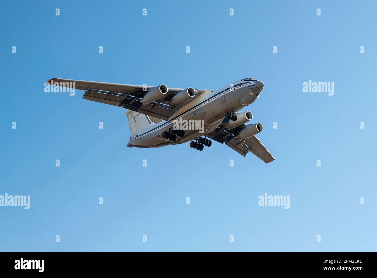 russian il-76 aircraft in the sky Stock Photo - Alamy