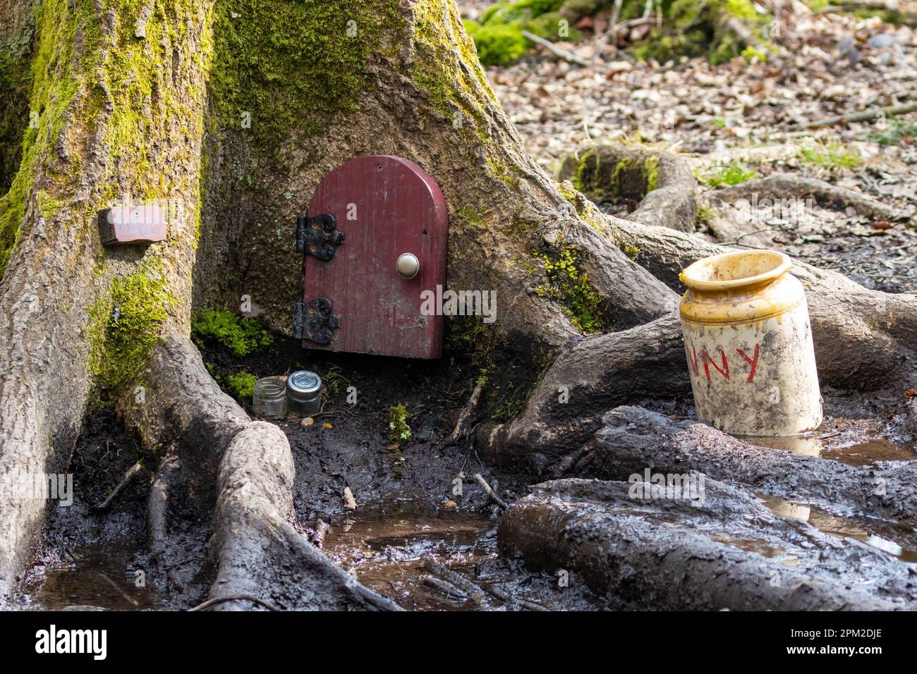 Winnie the pooh with piglet hi-res stock photography and images - Alamy
