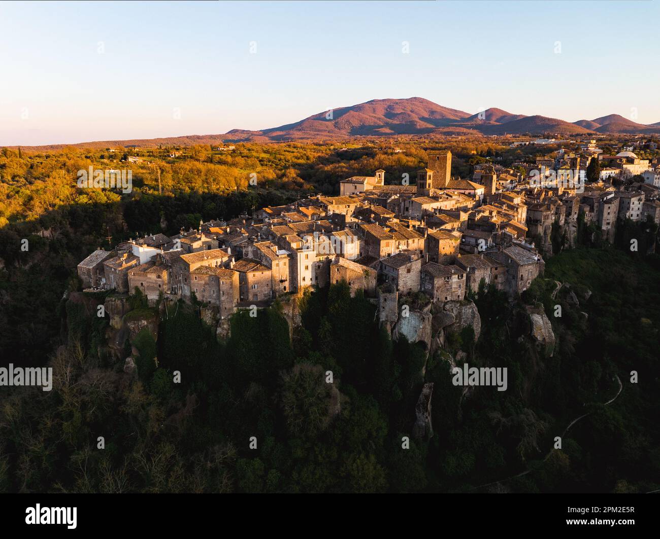 Walls vitorchiano village medieval hi-res stock photography and images ...
