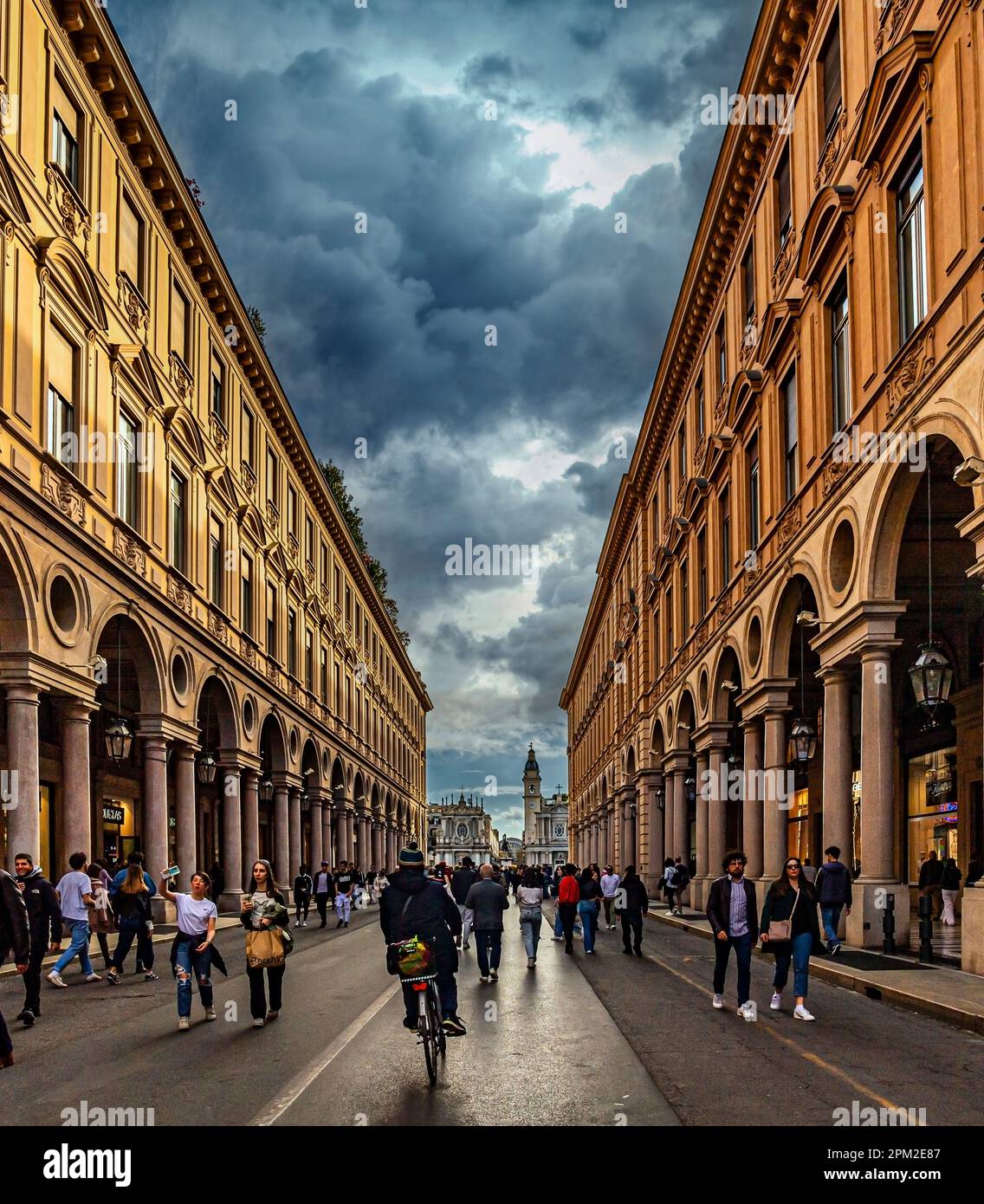 Via roma arcade hi-res stock photography and images - Alamy