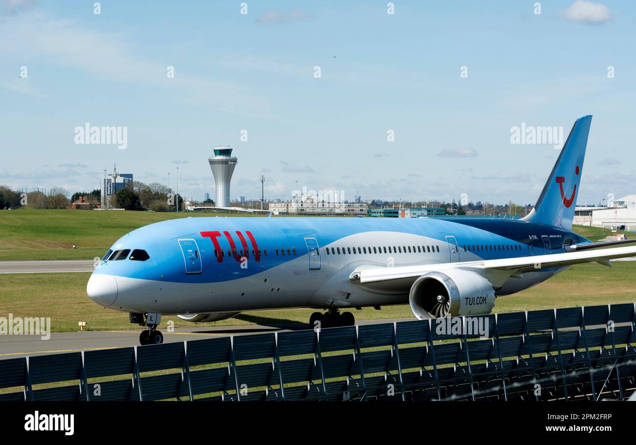Tui Boeing 787-8 Dreamliner taxiing at Birmingham Airport, UK (G-TUIL ...