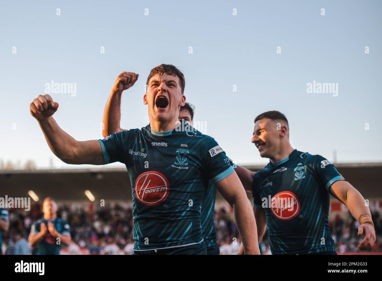 Warrington Wolves players celebrate win over Catalans Dragons in the ...