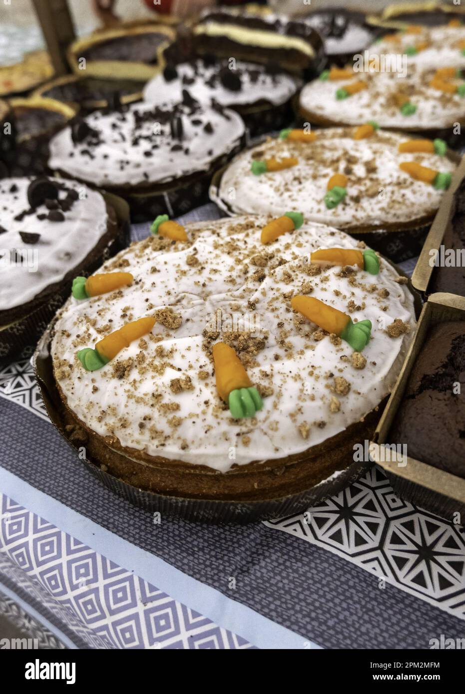 Detail of traditional artisan cake, sweet and greasy dessert Stock ...