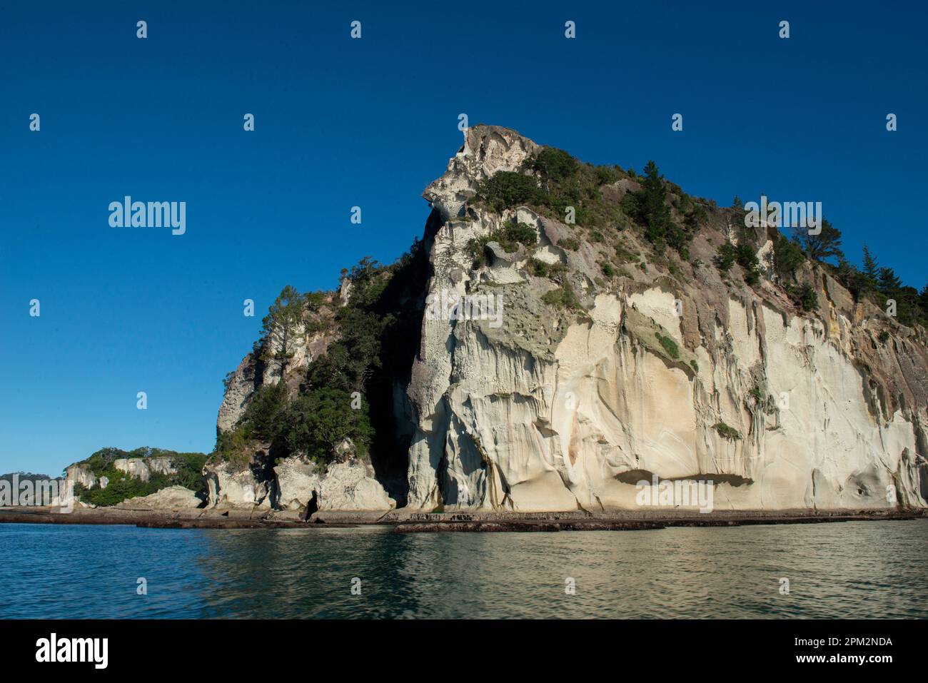 Coastline, Mercury Bay, Coromandel region, North Island, New Zealand ...
