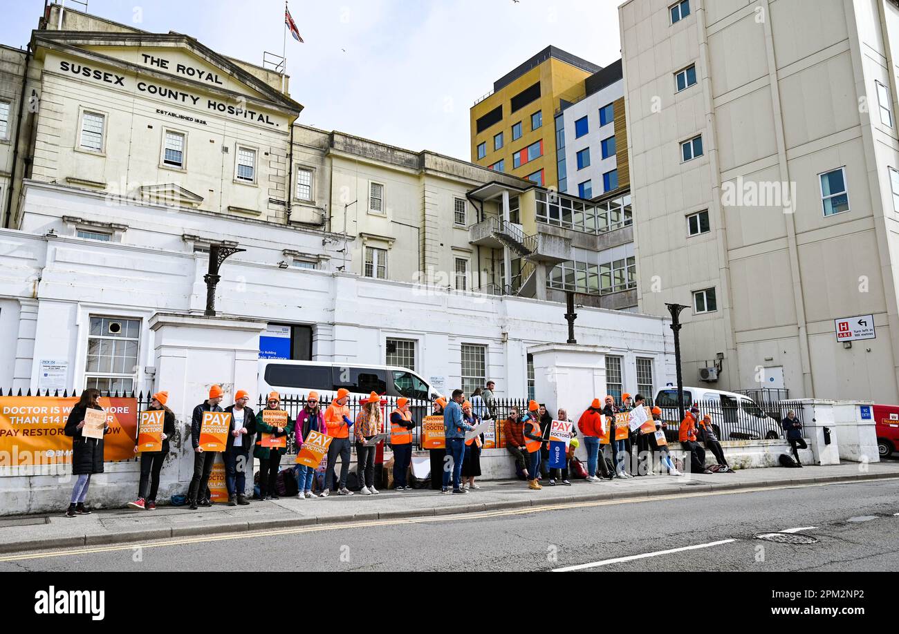 Brighton UK 11th April 2023 - Junior doctors on strike outside the ...