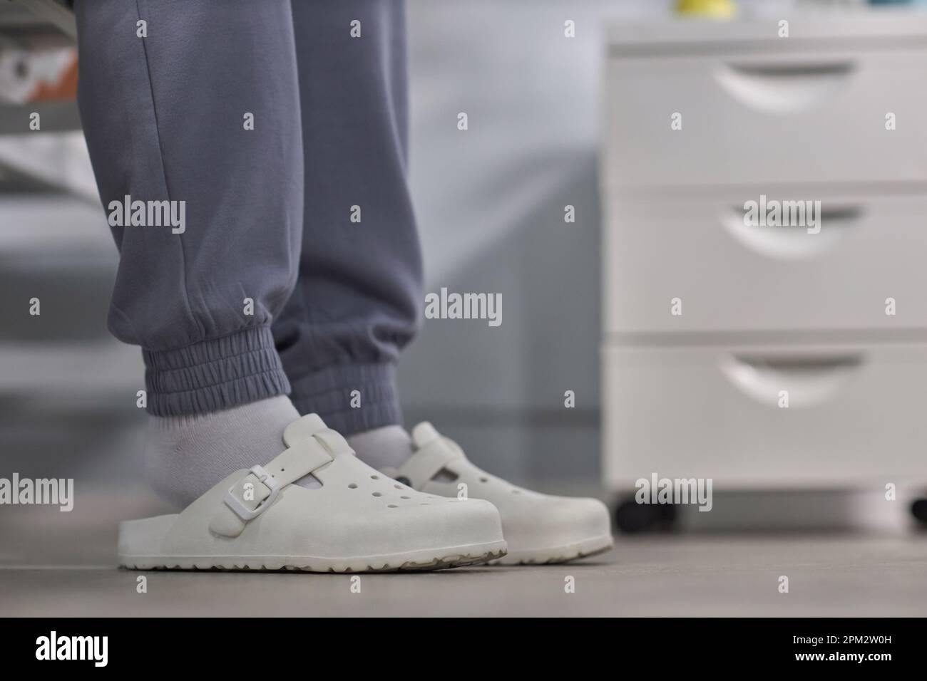 Illness human in hospital ward hi-res stock photography and images - Alamy