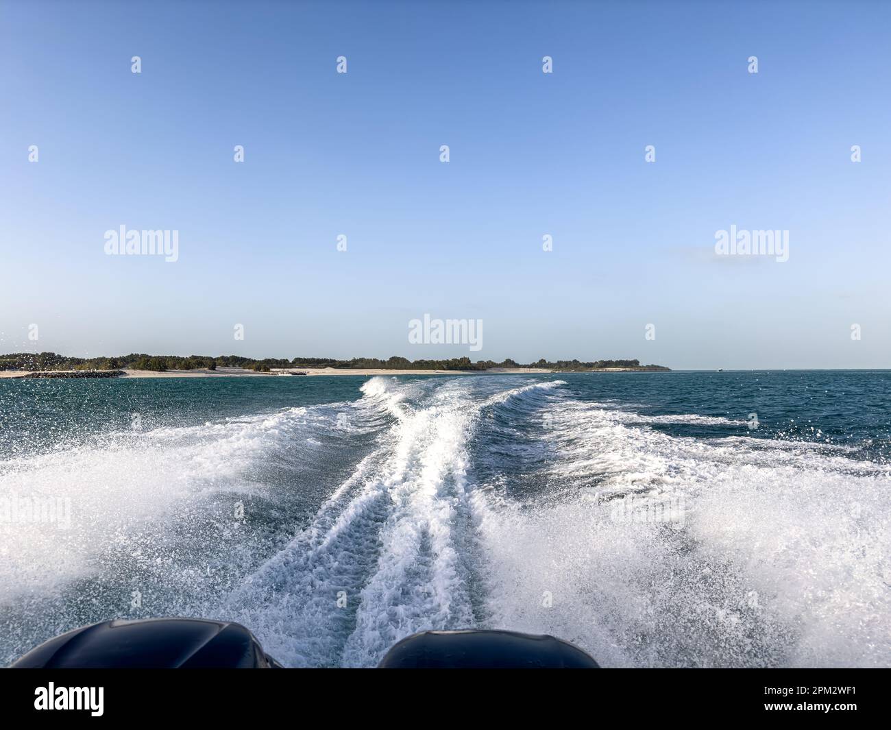 Transverse waves hi-res stock photography and images - Alamy