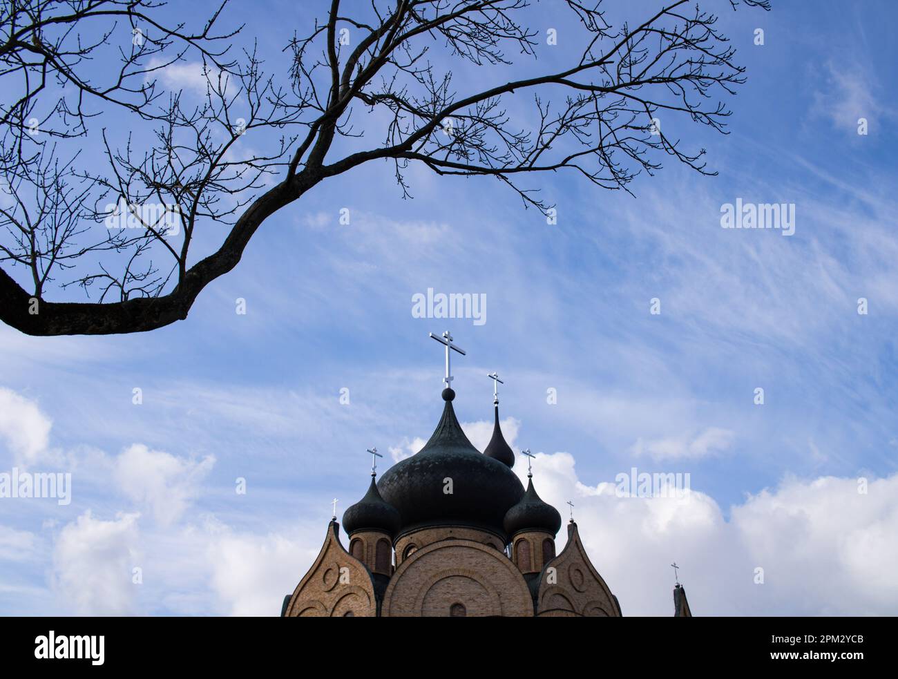 12 crosses hi-res stock photography and images - Alamy