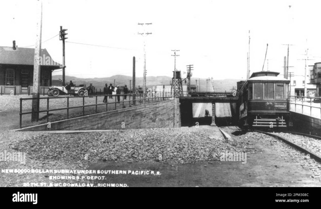 An eastbound East Shore & Suburban streetcar Stock Photo - Alamy
