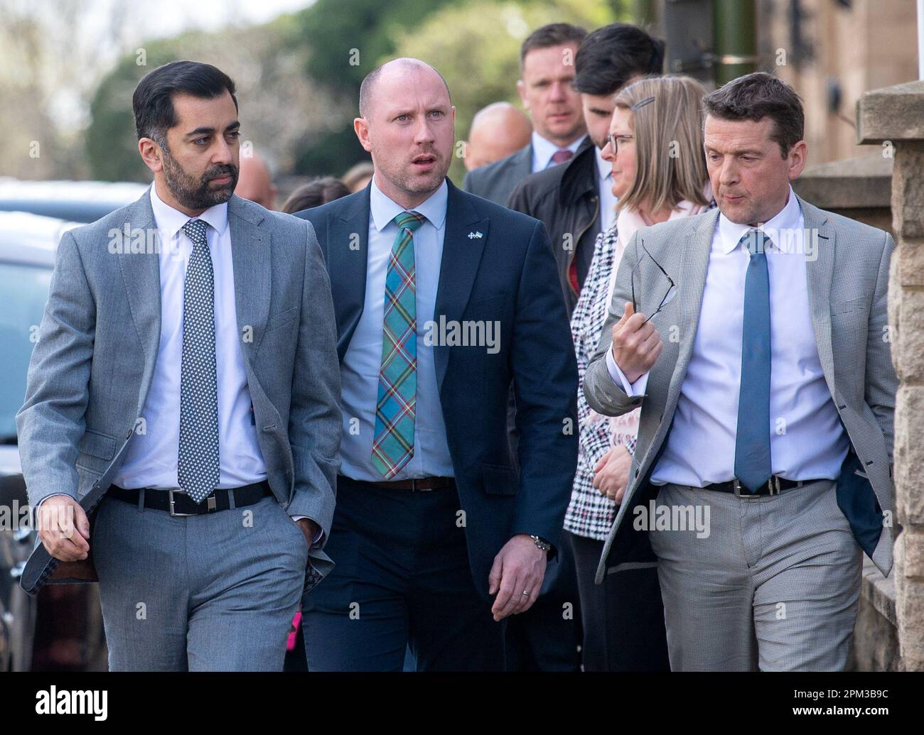 First Minister Humza Yousaf and Energy Secretary Neil Gray (centre ...
