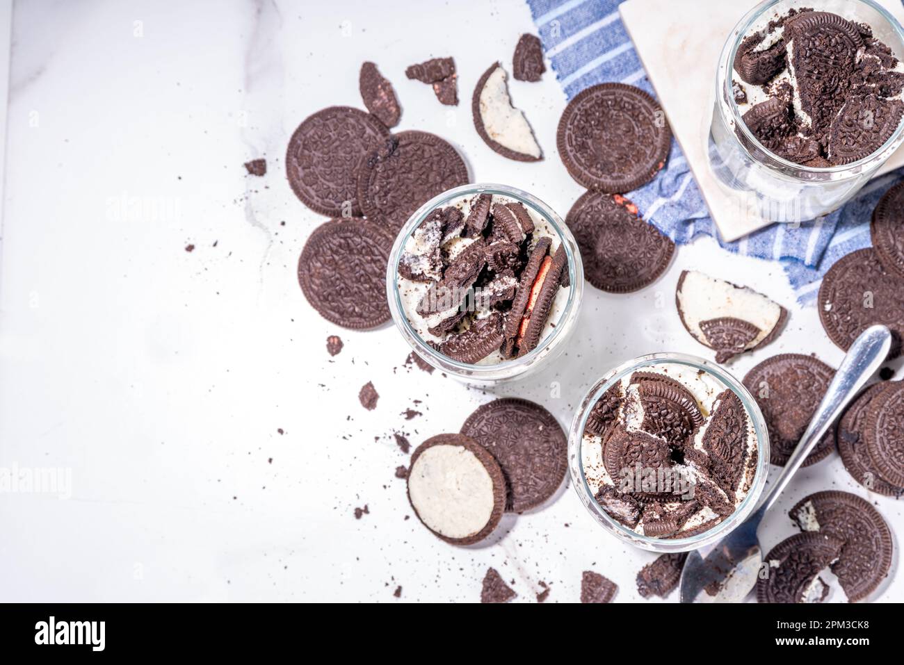 Cream and cookie layered dessert. Homemade oreo trifle, vanilla ...