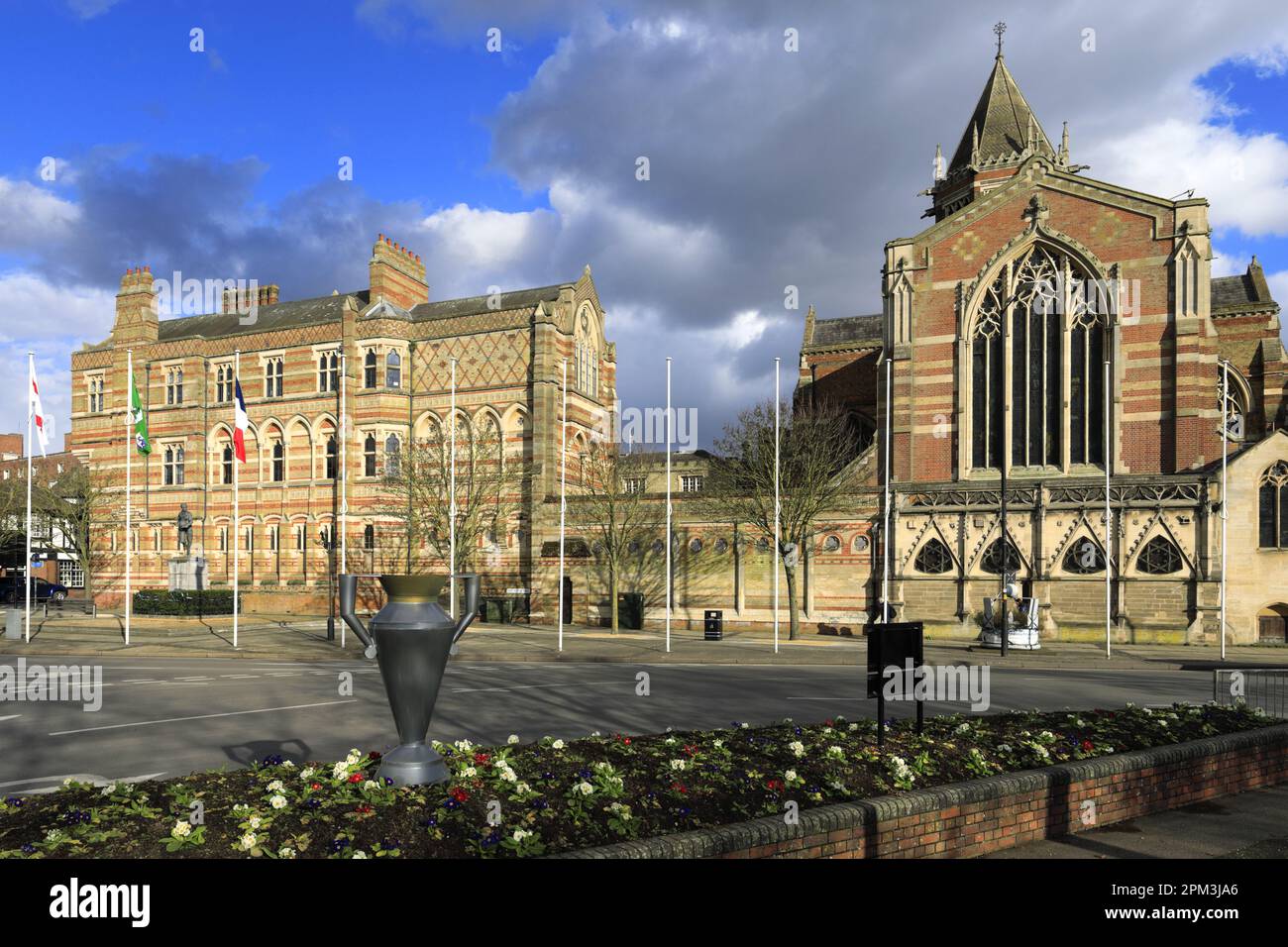 Statue of William Webb Ellis outside Rugby School, Rugby town ...