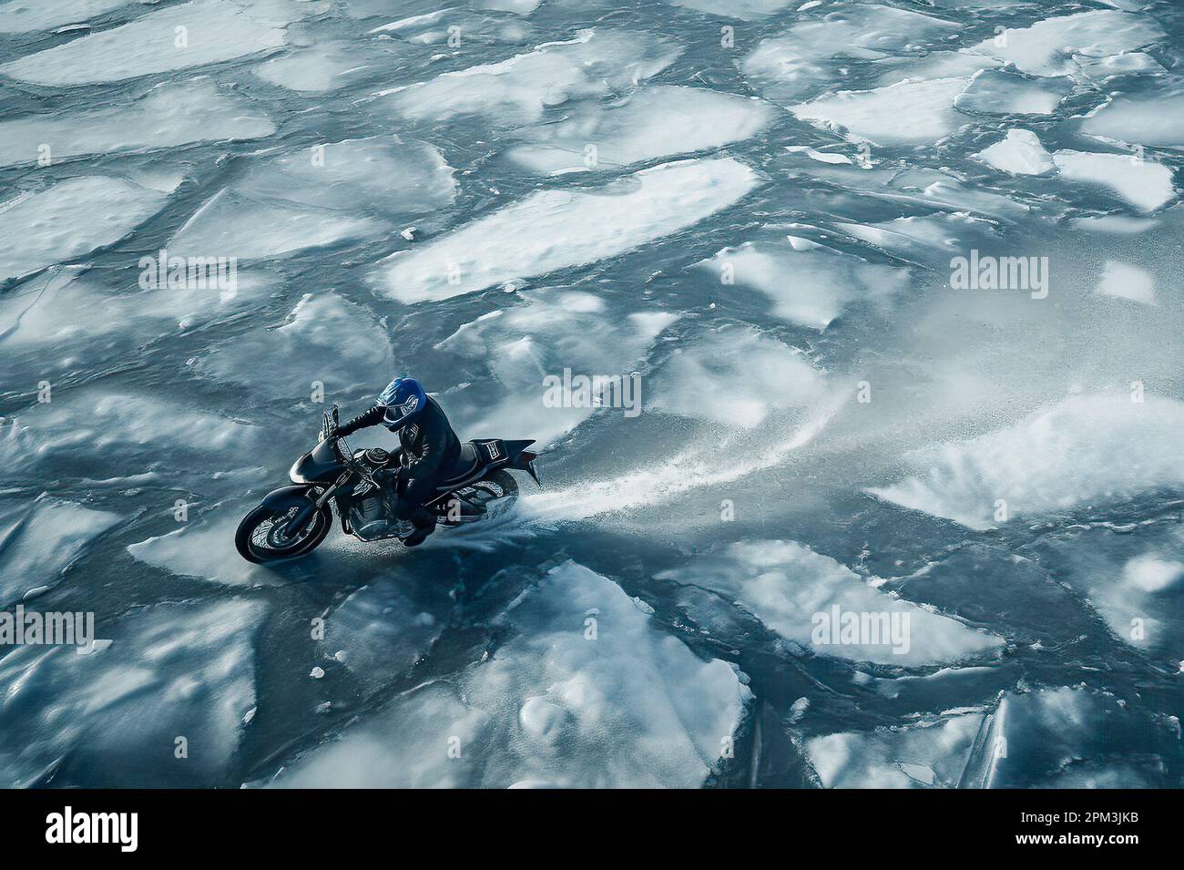 Daring maneuvers hi-res stock photography and images - Alamy