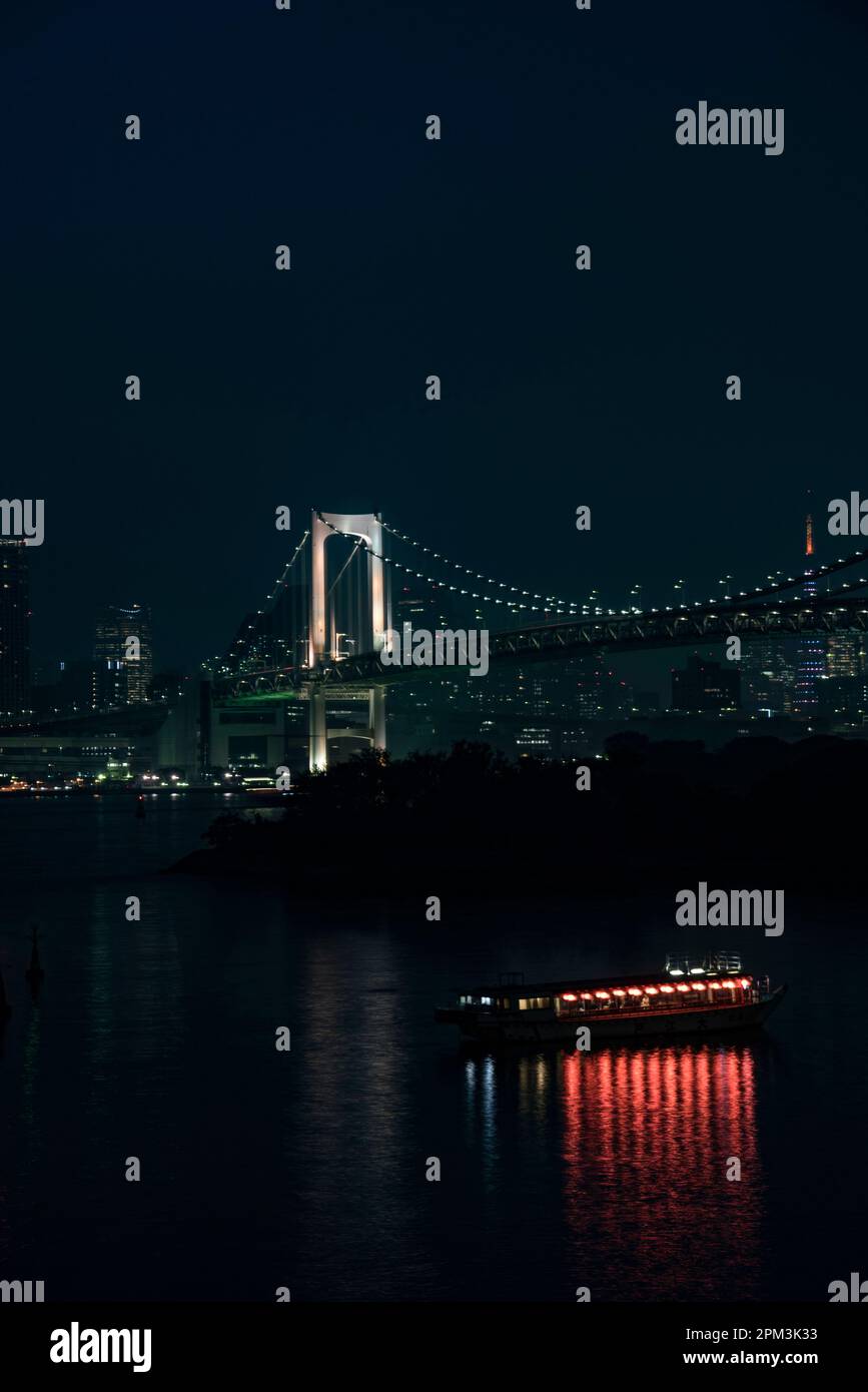 The Rainbow Bridge is a suspension bridge crossing Tokyo Bay between ...