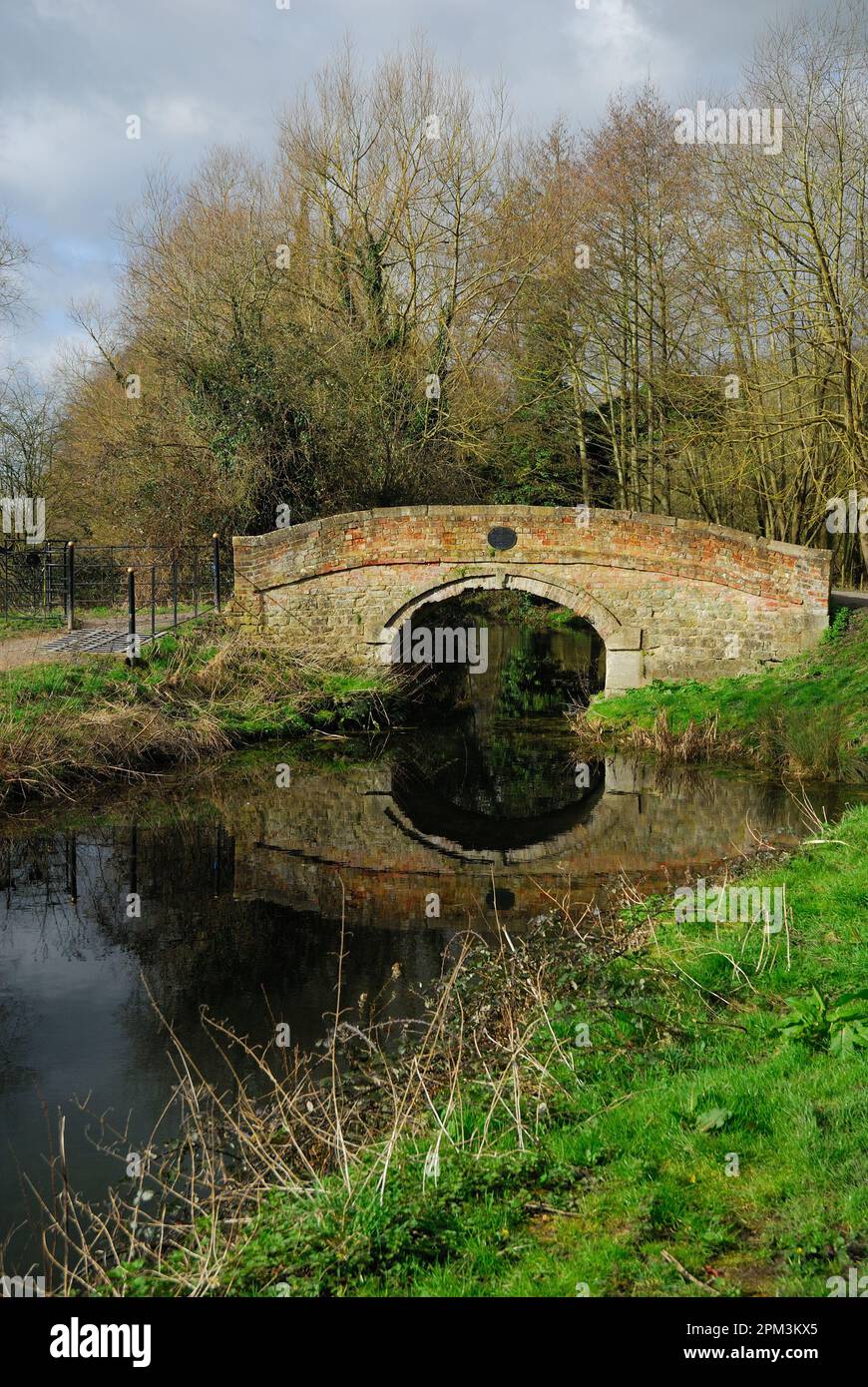 Arched bridge over the Calne branch of the Wilts & Berks canal at ...