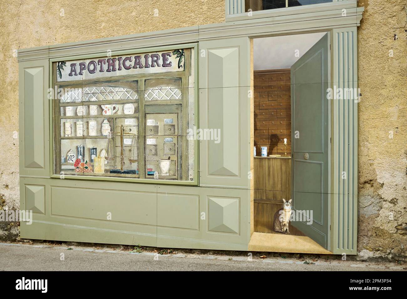 Pharmacy storefront hi-res stock photography and images - Alamy