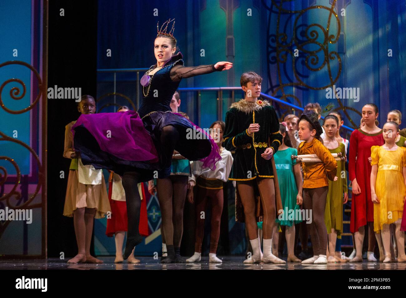 London, UK. 11 April 2023. Harriet Mears as the Evil Queen at a ...