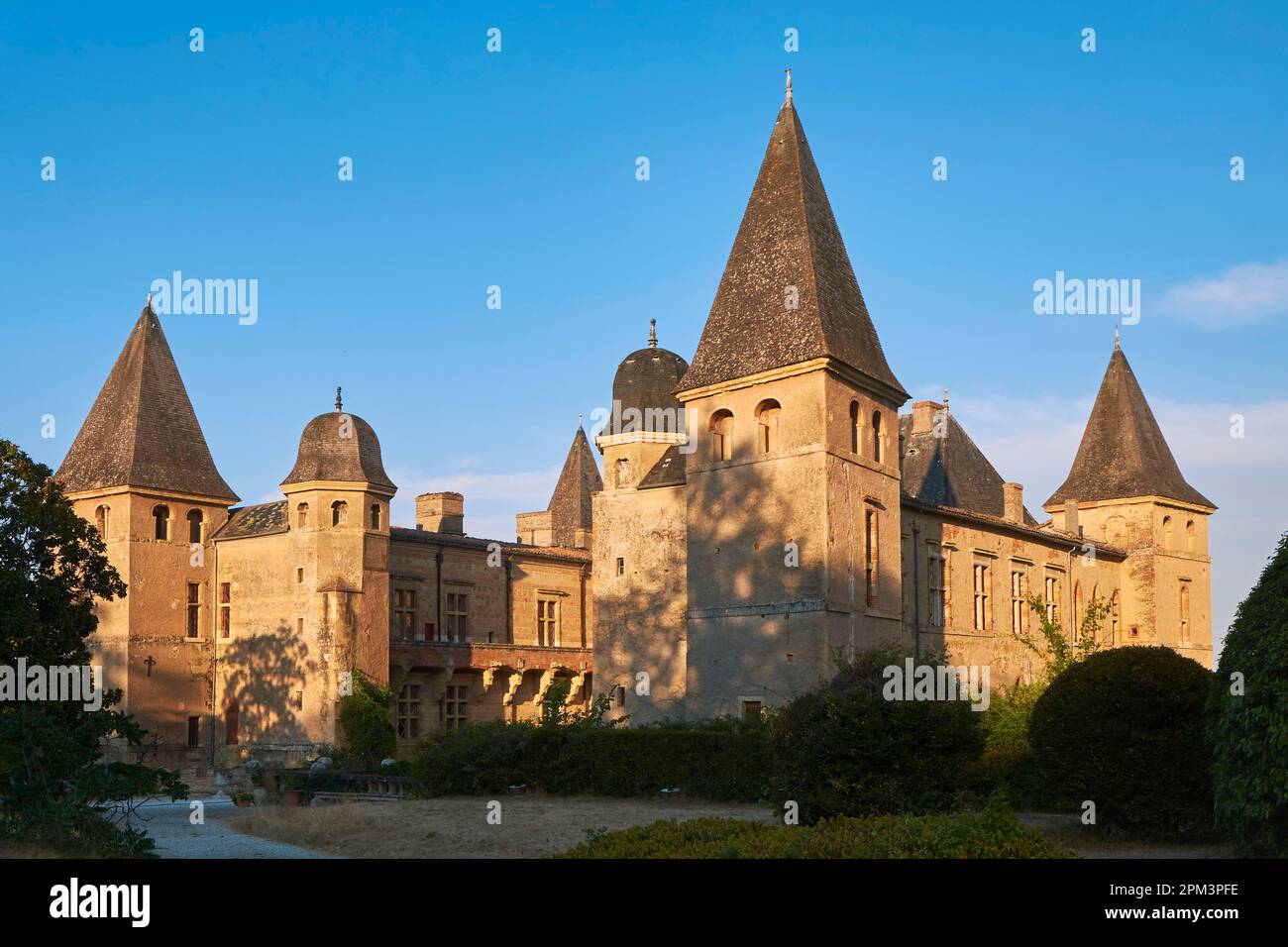 Gers monument three musketeers hi-res stock photography and images - Alamy