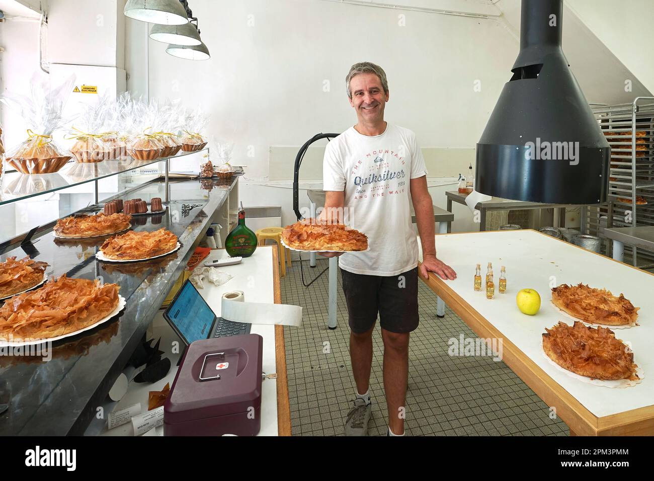 France, Gers, Mirande, Christophe Peres pastry, production of apple ...