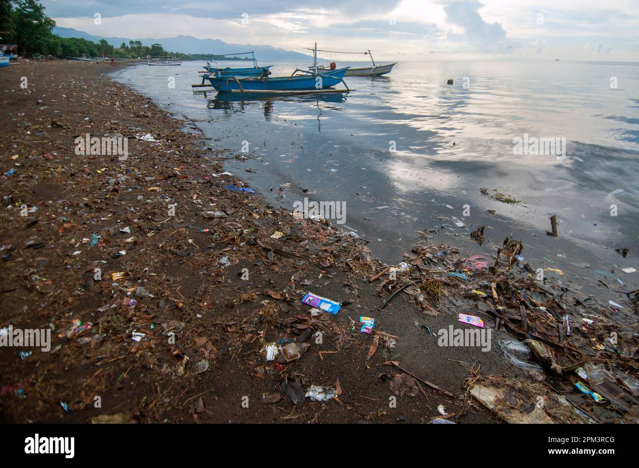 Lokapaksa, Buleleng, Bali, Indonesia. 26th Mar, 2023. Polluted beaches ...