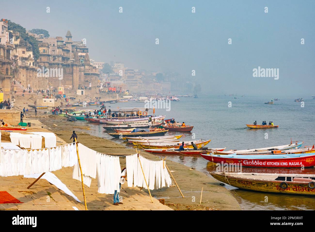 India, Uttar Pradesh state, Varanasi (Benares), the banks of the Ganges ...